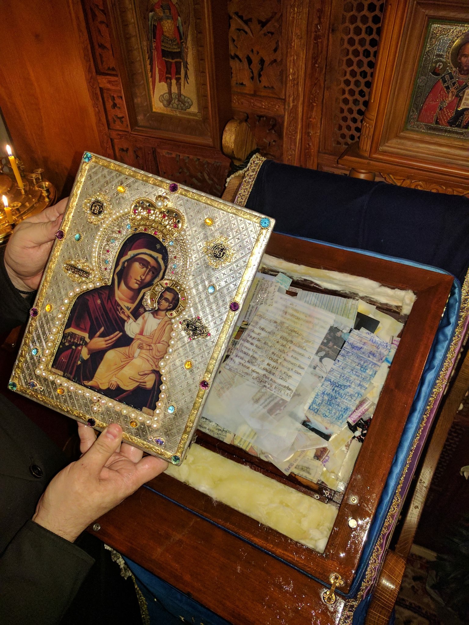 The Hawaiian Myrrh-Streaming Iveron Icon of the Mother of God will be ...
